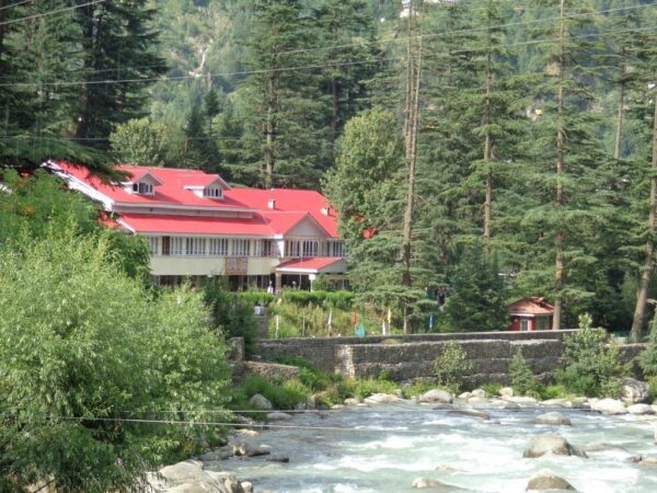 Club House Manali | Games, Cafes & Fun Near Hotel Snow World
